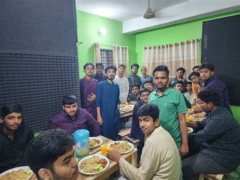 শিক্ষা শুধু পাঠ্যবইয়ে নয় বন্ধনেও। Active Classroom