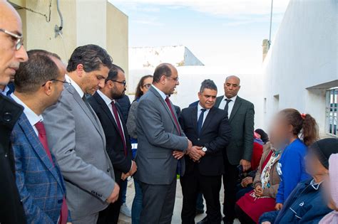 وزير الشؤون الاجتماعية يؤدي زيارة إلى الوحدة المحلية للنهوض الاجتماعي بالمنيهلة من ولاية أريانة