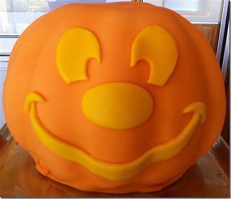 Mickeys Not So Scary Halloween Cake Between The Pages Blog