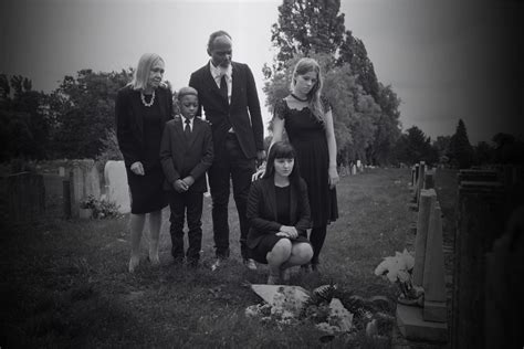 Погребална агенция Авел Денонощна траурна помощ и услуги