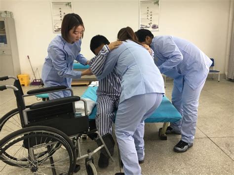 康复治疗技术专业 医学技术学院