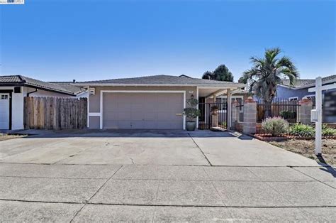 4592 Berk Ave Richmond Ca 94804 Redfin