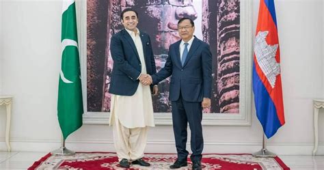 រដ្ឋមន្ត្រីការបរទេសប៉ាគីស្ថានអបអរសាទរកម្ពុជាសម្រាប់ភាពជោគជ័យក្នុងការធ្វើជាម្ចាស់ផ្ទះរៀបចំកិច្ចប្