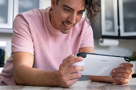 Logitech G Cloud Gaming Handheld Hiconsumption