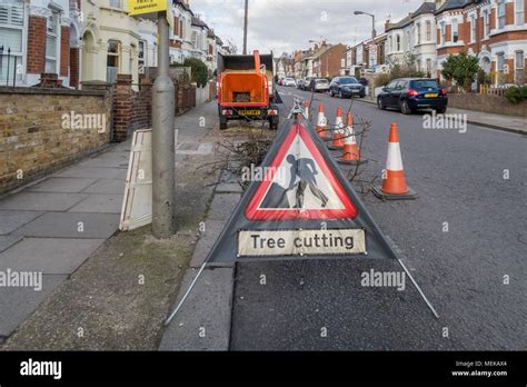 Tree Cutting Warning Sign Hi Res Stock Photography And Images Alamy