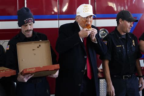 Trump Delivers Pizza To Local Iowa Fire Department Ahead Of Caucuses Washington Examiner
