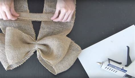 DIY Burlap Bow Learn How To Make An Easy Burlap Bow Simple Tutorial For Decor Wreath More