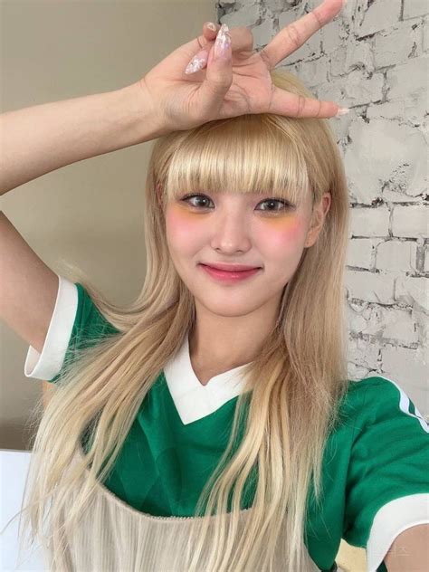 데뷔 후 처음으로 앞머리 낸 듯한 여자 아이돌 인스티즈 Instiz 인티포털 카테고리