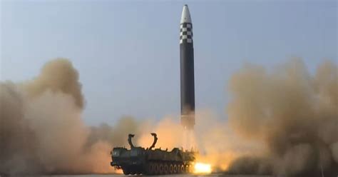 北 ‘괴물 Icbm 발사 성공에 근접…한미 연합 편대 비행 대응