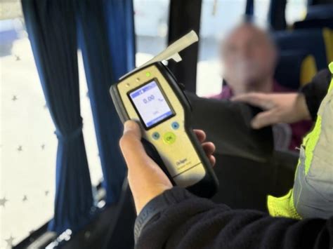 На Одещині перевіряли водіїв автобусів на стан спяніння Читайте на Ukr Net