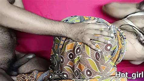 Kurviges Schulmädchen Mit Dickem Arsch Wird Zu Sex Im Privaten