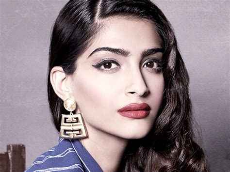 Sonam Kapoor Pictures Hd Wallpapers Wallpaper Cave