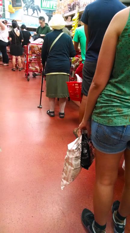 The Nightmare Of Shopping At Trader Joe S In Manhattan