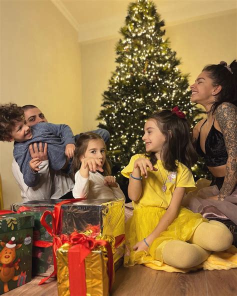 ეს ოთხი ყველაზე და ყველაფერზე მეტად მიყვარს დედამიწის ზურგზე თი