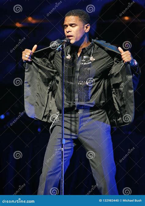 Maxwell Performs In Concert Editorial Image Image Of Maxwell Concert