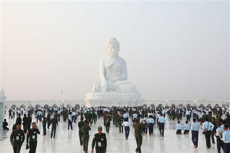 ၇၉ နှစ်မြောက်တပ်မတော်နေ့ စစ်ရေးပြအခမ်းအနားတွင် ပါဝင်သည့် စစ်ရေးပြစစ်ကြောင်းများ မာရဝိဇယဗုဒ္ဓရုပ