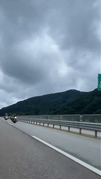 어느중년부부의바이크투어 할리데이비슨 할리한국문화 할리3040 할리바이크투어 야생마 허대성김도균리와코캔암골드윙 Shorts Youtube