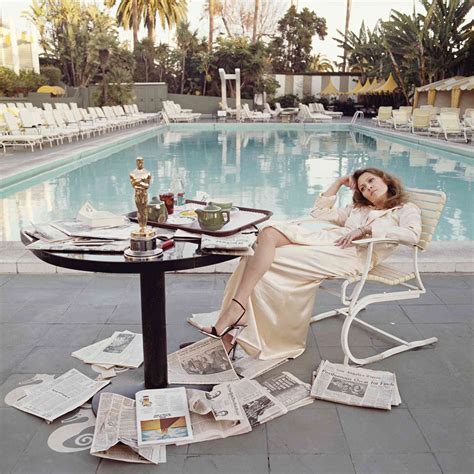 Faye Dunaways Life In Photos