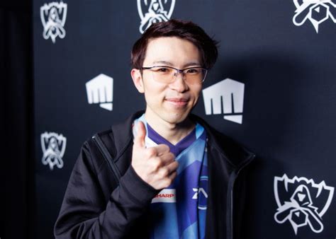 比讚人 Evi 離開日本