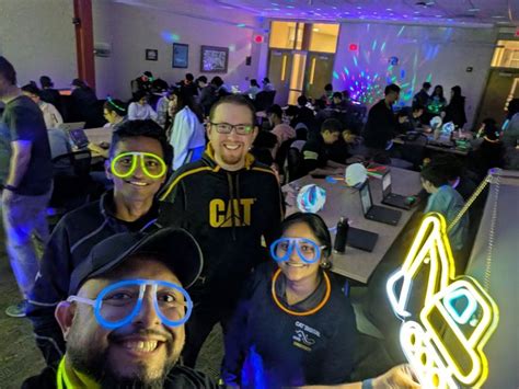 Techinnovation Leadershipintech Hackillinois2025 Catdigital