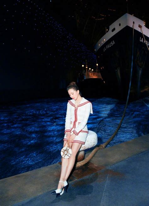 刘诗诗性感写真集锦，娇艳如出水的芙蓉 搜狐大视野 搜狐新闻