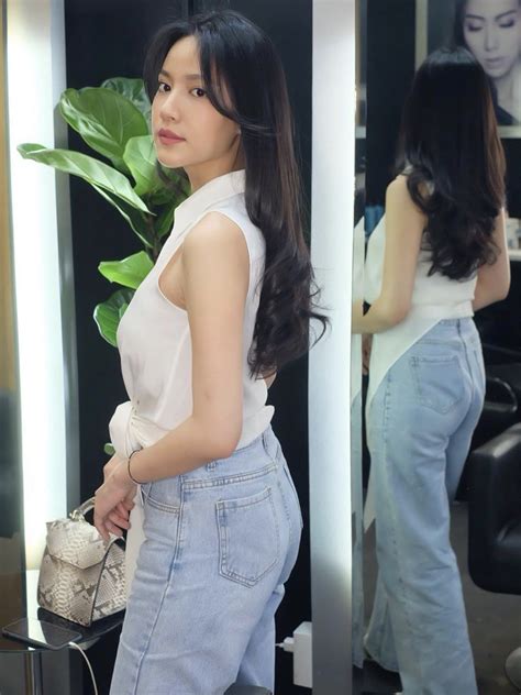 Yingrangsikarn Ying Rangsikarn Rojcheewin Yingrang On Twitter Women Twitter Ruffle Blouse