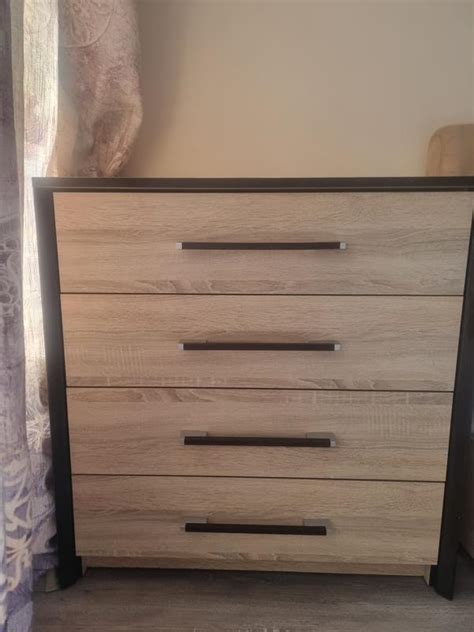 Туалетний столик та комод на 4 шухляди — ціна 5000 грн у каталозі Комоди Купити товари для дому