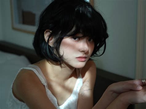 한남동미용실 어낵 장재혁 숏컷 숏단발 단발레이어드 햇살 하나로 시간죽이기 유일하게 기분좋은 비생산적 행위랄까요 파릇한 잔디에서나 포근한 이불에서나 열심히 뒹굴거린듯