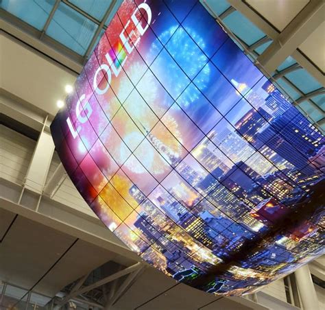 Lg Shows Of The Worlds Largest Oled Display Geeky Gadgets