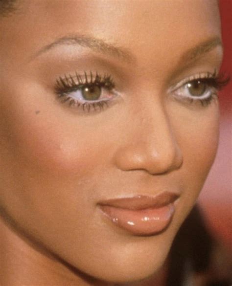 Pin By Nakia Merrill On Make Up Early 2000s Makeup 90s Makeup Look