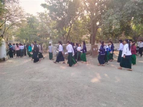 စဉ့်ကိုင်မြို့နယ်တွင် တက္ကသိုလ်ဝင်စာမေးပွဲ စတင်ဖြေဆို Information And Public Relations Department