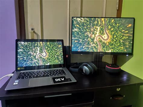 Minimal Dual Screen Setup WFH Scrolller