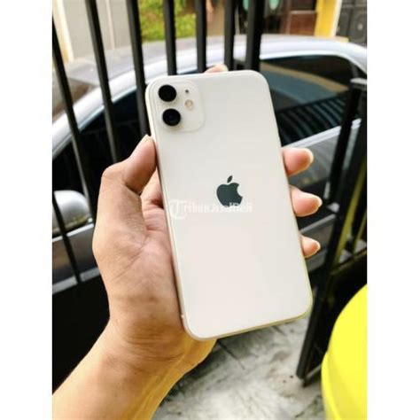 Hp Iphone 11 64 Gb Bekas Fullset Warna Putih Siap Pakai Kondisi Normal Di Surabaya Tribun Jualbeli