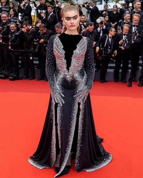 استایل شاهانه سوفیا با ابروهای مشهورش در جشنواره کن۲۰۲۳