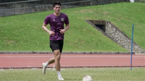 Bek Timnas Indonesia Elkan Baggot Tampil Di Fa Cup