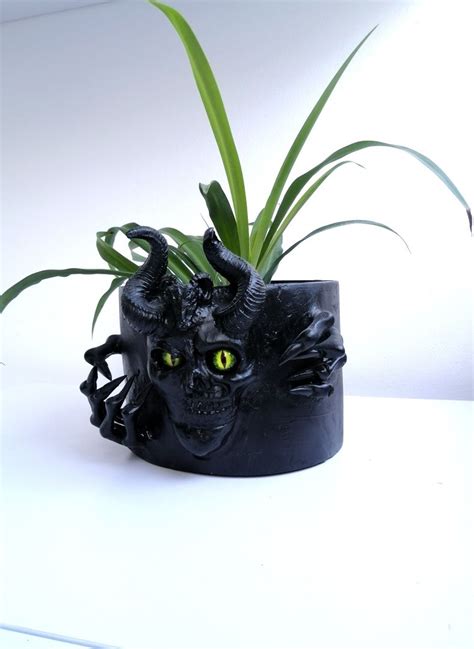 Кашпо горщік для квітів з черепом 1 200 грн Кімнатні рослини Буча на Olx