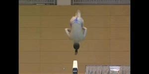 Golden Bird Naked Gymnast Tnaflix