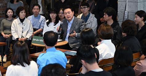 朝鮮칼럼 민생은 ‘서민 코스프레가 아니다
