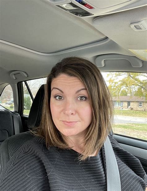 Pin By Gigi On Quick Saves Middle Aged Woman Selfie Women 40 Years
