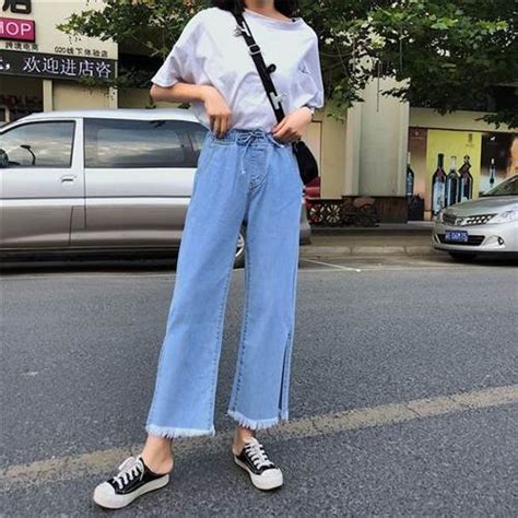 10 ไอเดียแมทช์กางเกงยีนส์ เสื้อยืดสีขาว สไตล์เกาหลีชิคๆ Ladyissue เว็บรีวิวเครื่องสำอาง