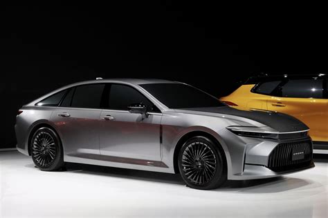 Toyota Crown Range To Offer Hybrids Hydrogen Fuel Cell Evs Carexpert