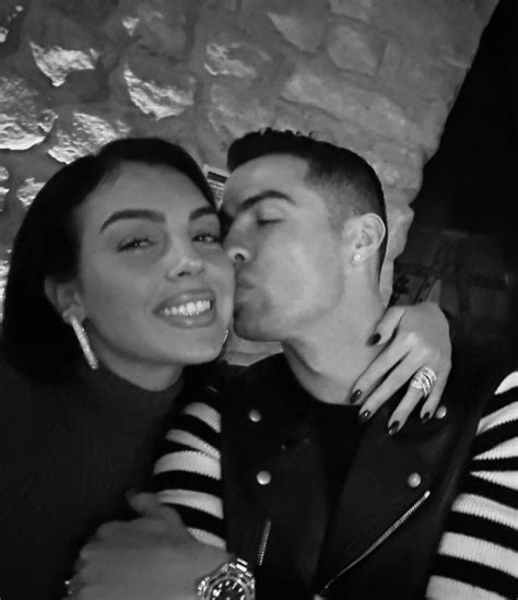 Georgina Y Cristiano Ronaldo ♥️ Ronaldo Futbolcular Siyahın Gücü