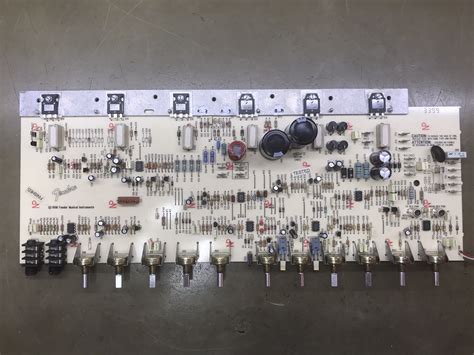Dhvan Assistência Técnica Amplificador De Guitarra Fender Stage 100