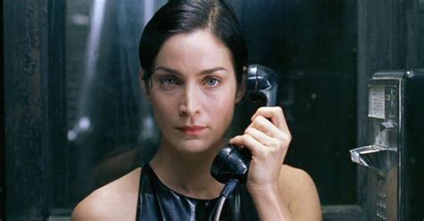Carrie Anne Moss Chocolat