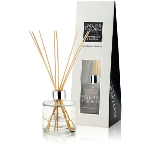 Reed Diffuser With Elegant Packaging
