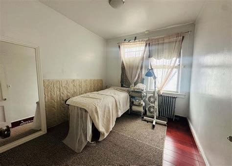 46 43 157 St Flushing Ny 11355 For Sale 1259000 Mls 837191