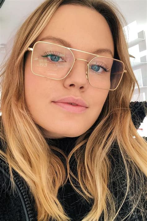 7 Eyewear Trends The Fashion Crowd Will Flock To In 2020 Eyewear Trends Eyewear Fashion
