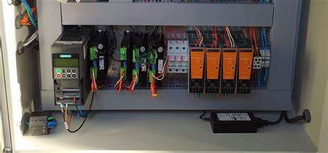 Automatizaciones y Tableros Eléctricos Redmaquinas