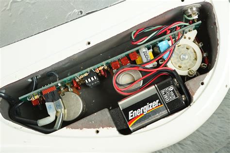 Kubicki Ex Factor 1993 White Bass For Sale Atb Guitars