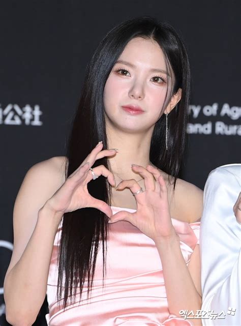 케플러 최유진 긴 생머리 그녀의 하트[엑s Hd포토] 네이트 연예